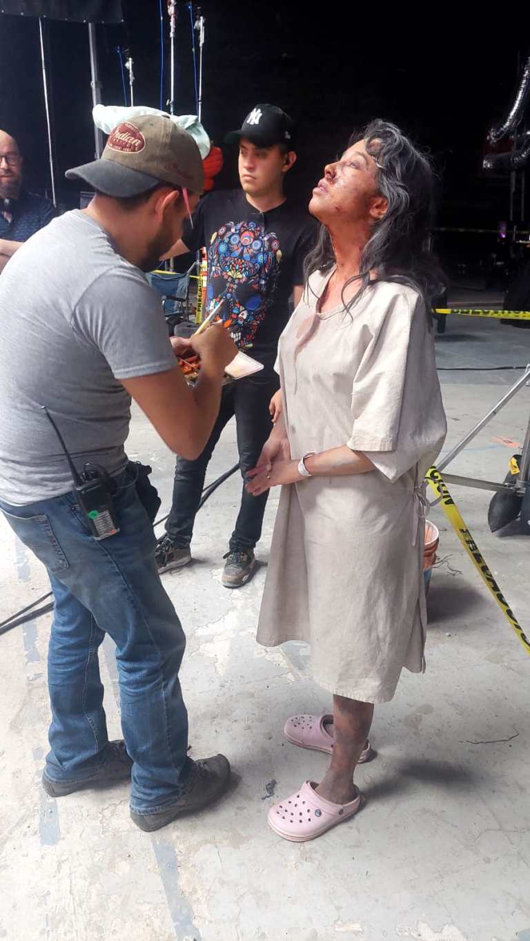 De la tragedia a la alegría: Entrevista con Lesslie Apodaca – Kinema Books